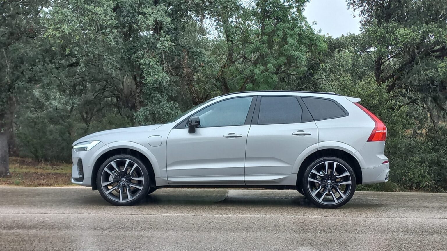 Prueba del Volvo XC60 T6: híbrido enchufable con bastantes argumentos ...