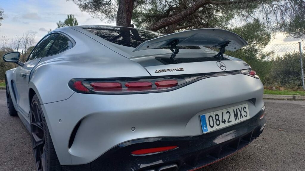 Pruebo el rival del Porsche 911: Mercedes-AMG GT 55 - Autofacil