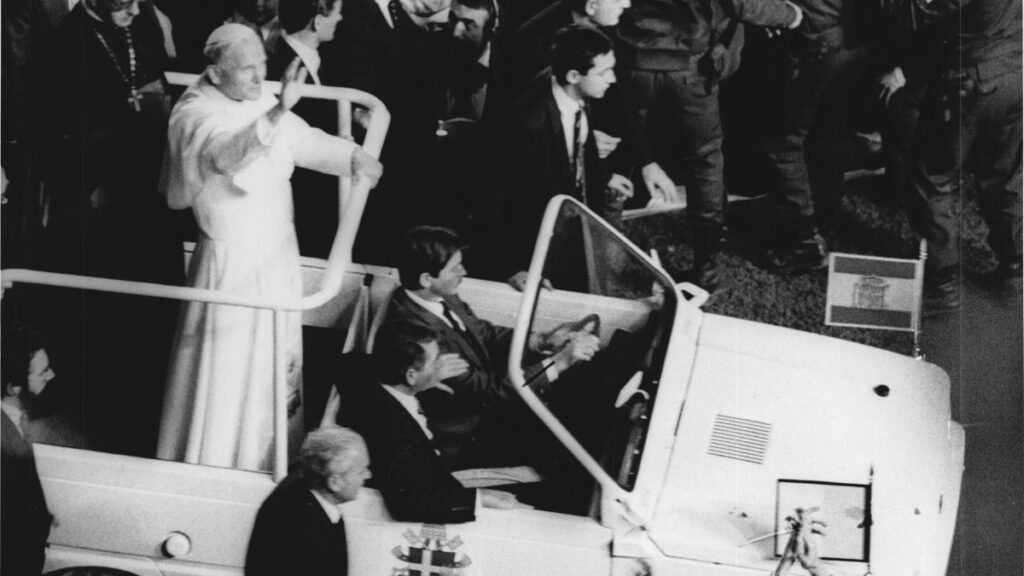 Papamóvil SEAT Panda y la visita del Papa a España - Autofacil